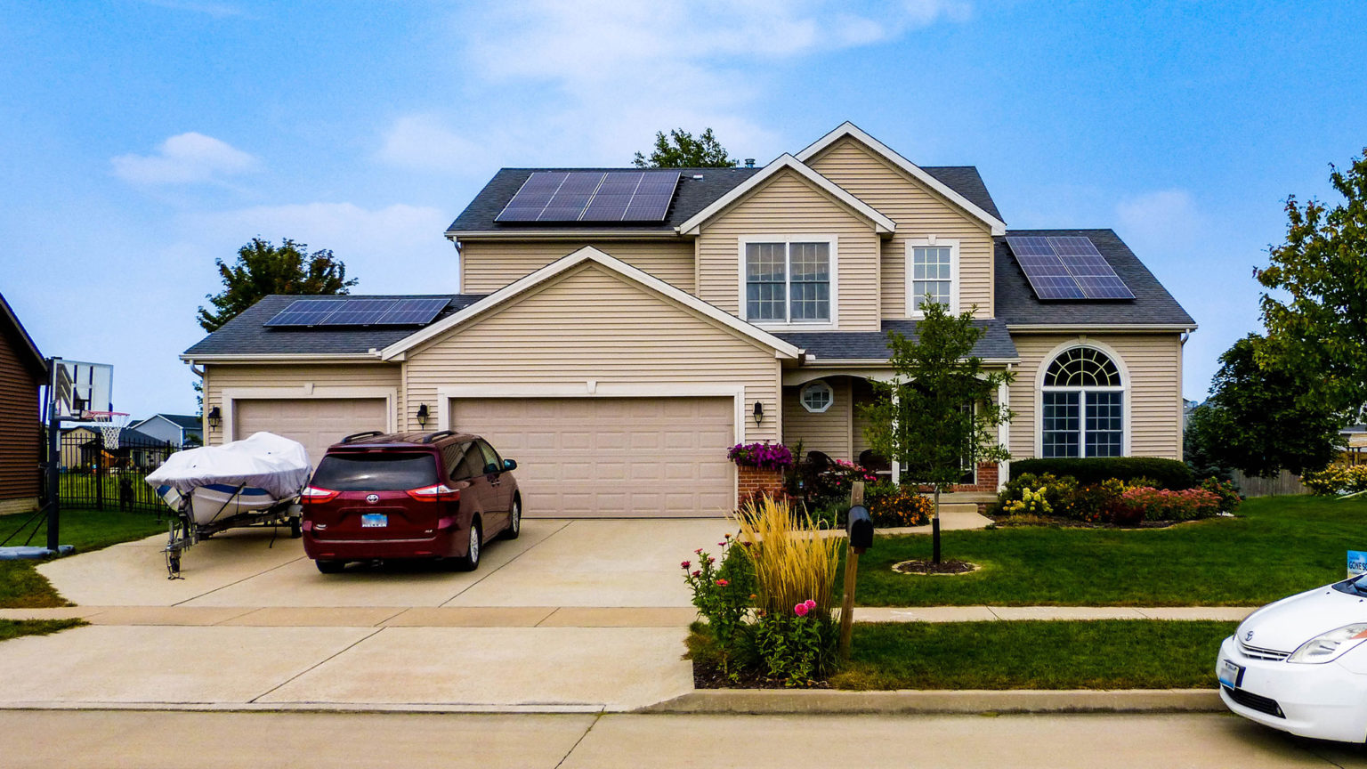 Solar Installation Company in MO & IL | StraightUp Solar